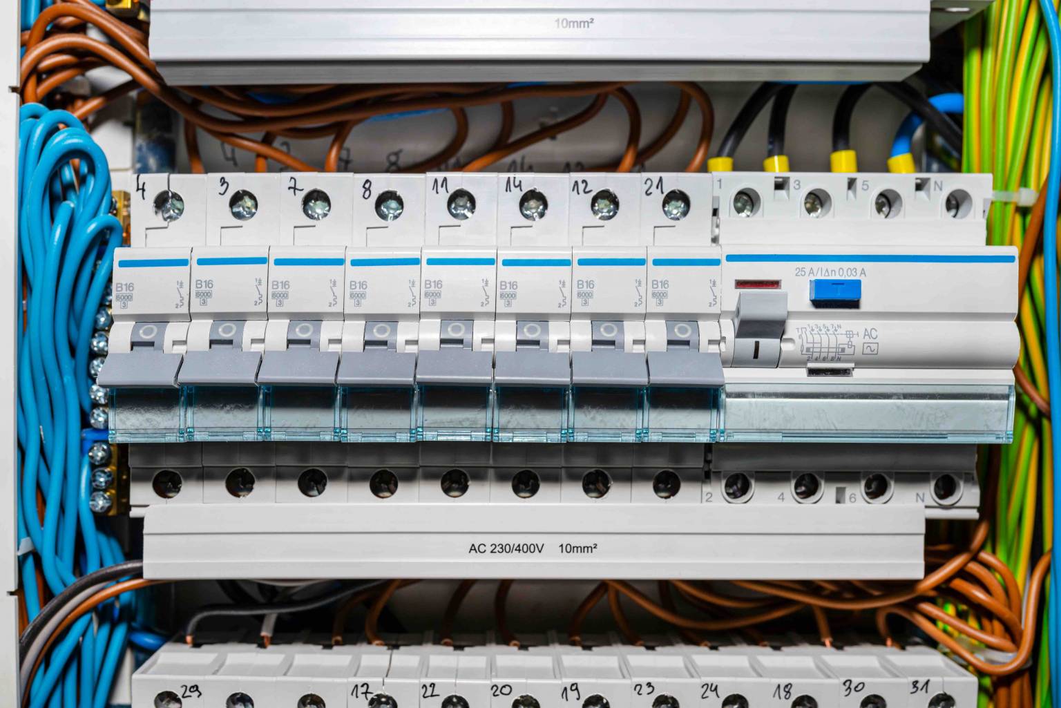 What’s Inside a Consumer Unit? | Guide to RCBOs, SPDs & Safety Devices